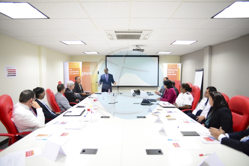 NoticiaCla - PWC: Aruba mester miho structura di maneho di stranheria