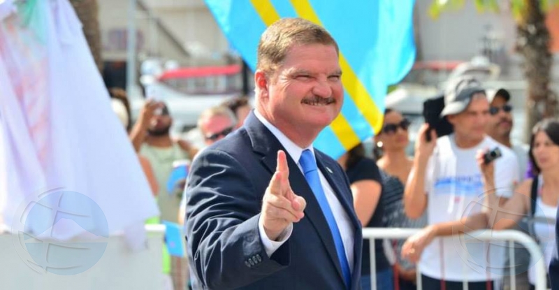 NoticiaCla - Mike Eman a reuni cu Marisol Lopez y Chris Dammers