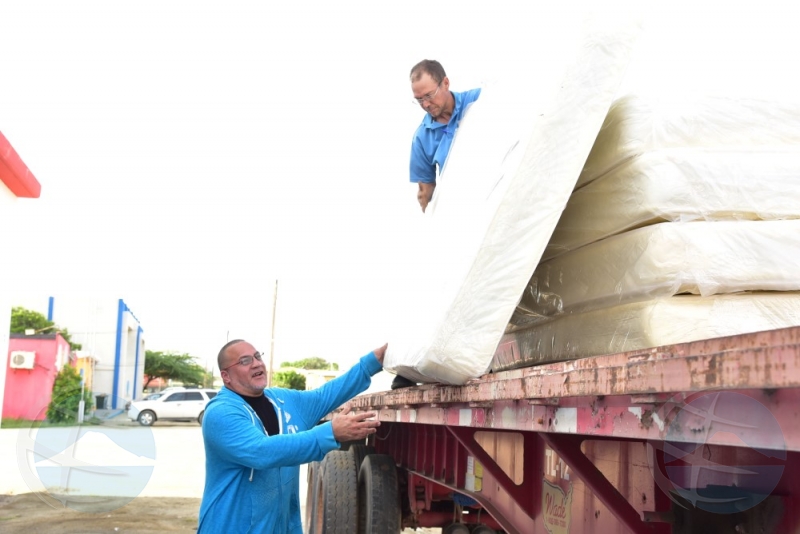 NoticiaCla - Rode Kruis Aruba a ricibi donacion grandi di MetaCorp