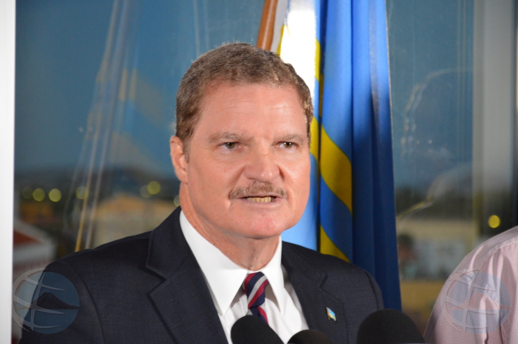 NoticiaCla - Gabinete Mike Eman II a entrega retiro na Gobernador Boekhoudt