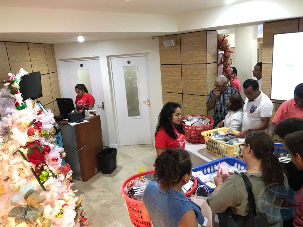 NoticiaCla - SETAR a estrena su Christmas Village den fin di siman