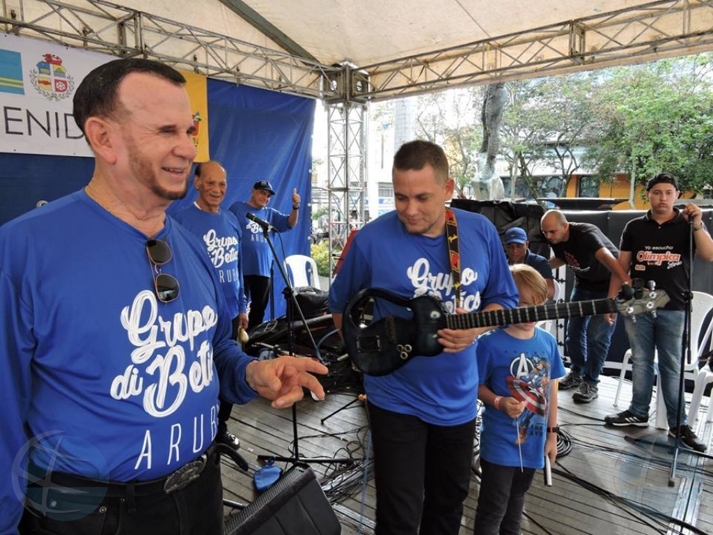 NoticiaCla - Grupo di Betico a completa gira di 50 aniversario na Colombia