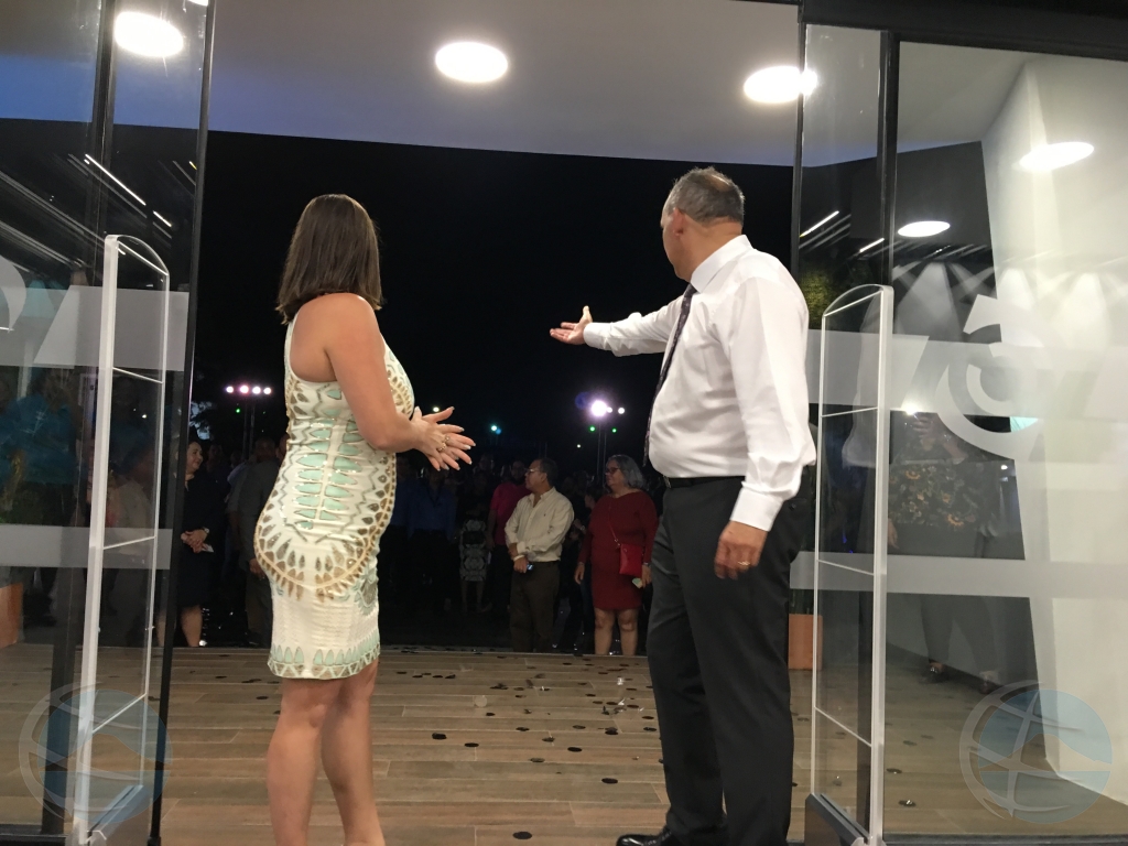 NoticiaCla - SETAR a re-inaugura su teleshop moderno na Irausquinplein