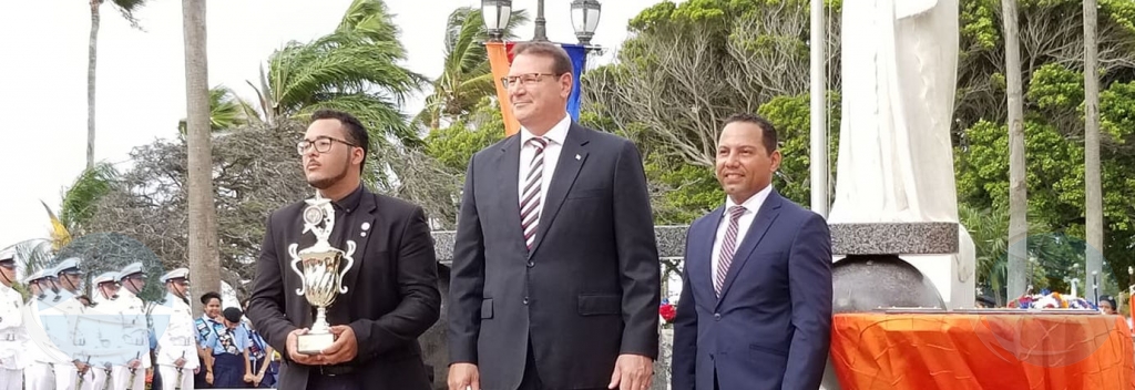 NoticiaCla - Ronan van Putten a ricibi Copa Hubenil Gobernador Felipe B ...