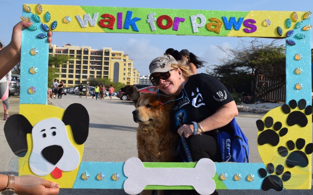 NoticiaCla - Walk For Paws a surpasa tur expectativa