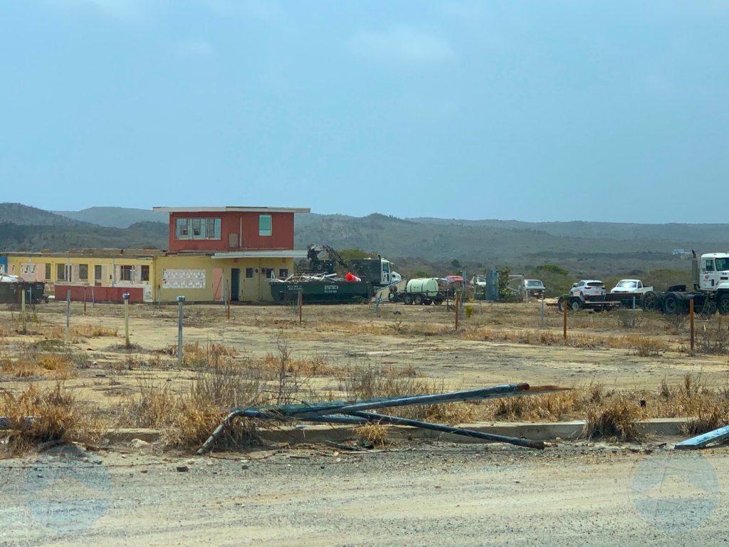NoticiaCla - Aruba na caminda pa haya su Drive-Inn Theatre bek NoticiaCla - Aruba na caminda pa haya su Drive-Inn Theatre bek