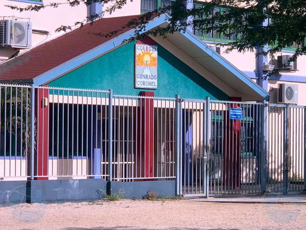 NoticiaCla - Colegio Conrado Coronel a cera pa un siman debi na COVID19