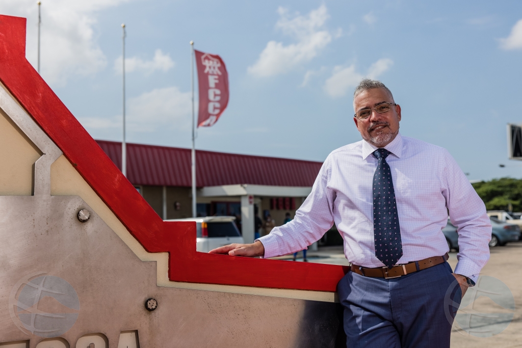 NoticiaCla - Rufo Anthony a bira director di finanza nobo pa FCCA