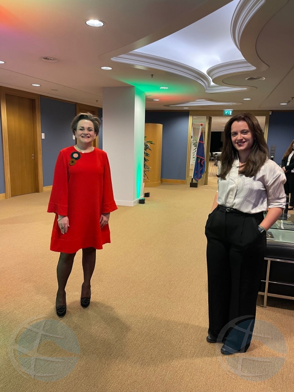 NoticiaCla - Alexandra Van Huffelen a topa cu futuro docter Arubiano ...