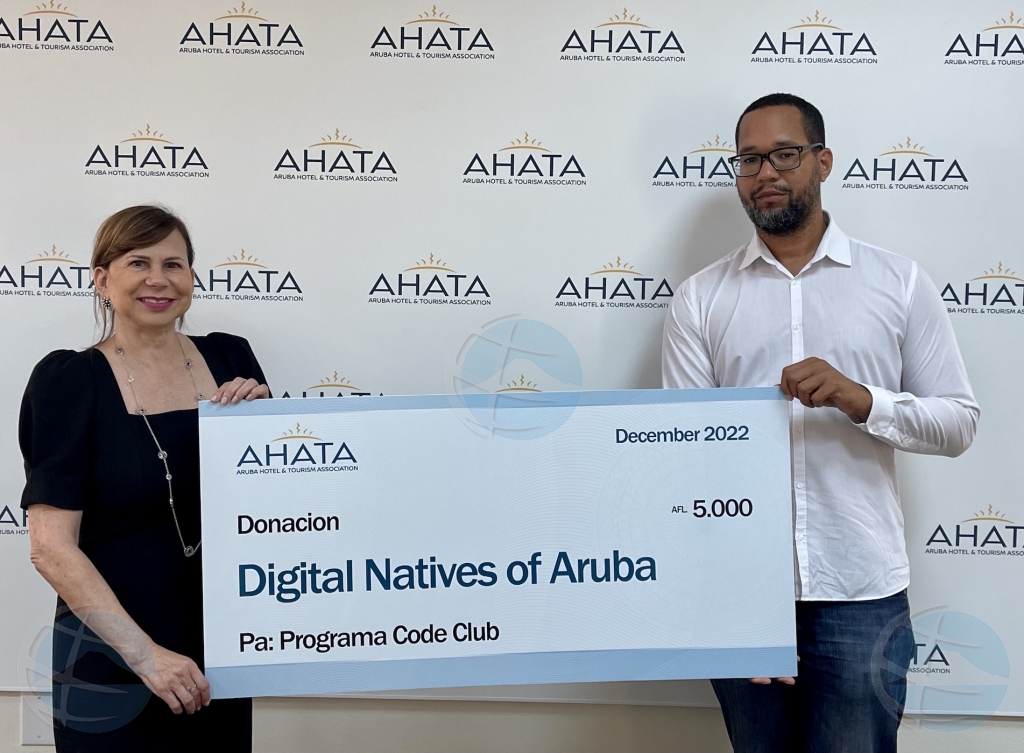 NoticiaCla - Ahata a haci varios donacion caritativo na fin di aña