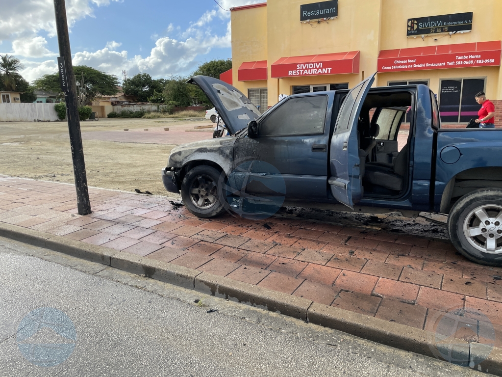 NoticiaCla - Motor di pickup a pega candela den De La Salle Straat awe mainta