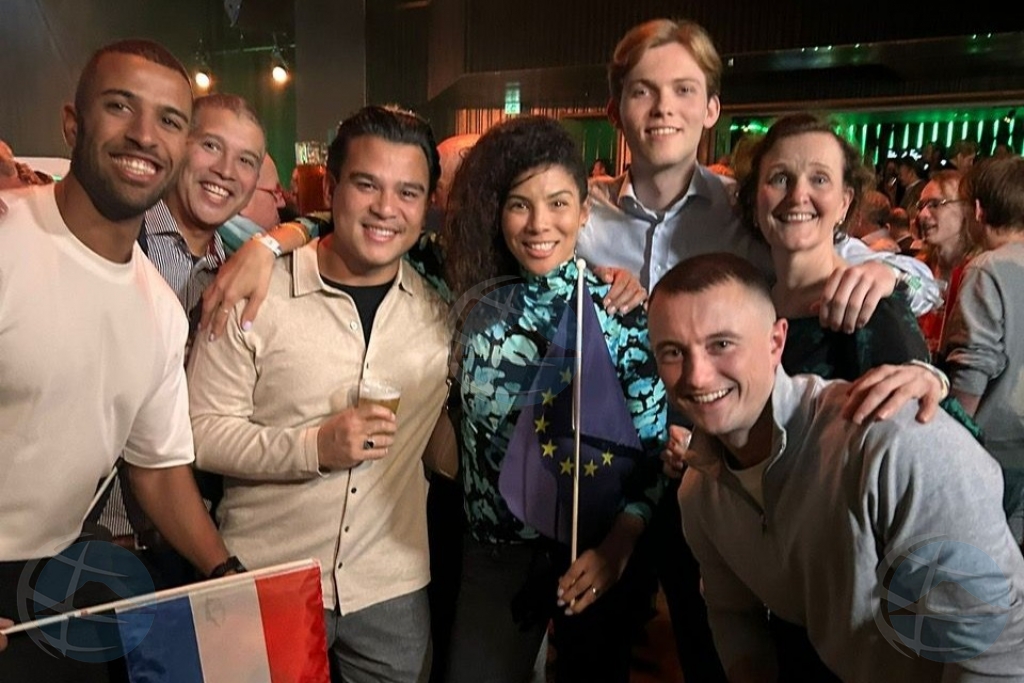 NoticiaCla - Heera Dijk (D66) ta drenta Tweede Kamer cu e resultado di eleccion di ayera